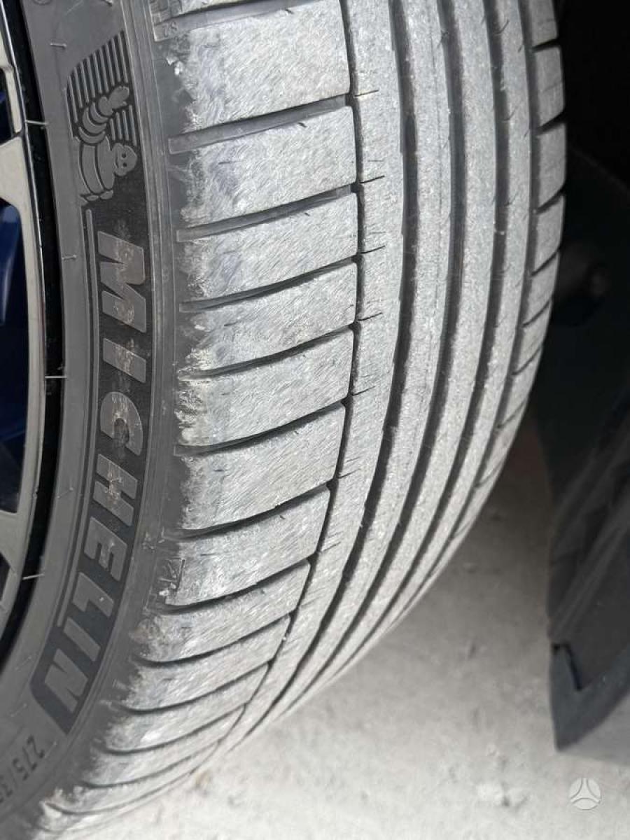 Black BMW X5 2019 in Utena, with an engine capacity of 2.99 L and mileage of 192 thousand km for 45000 €, photo 37 on AUTOMOTO.COM.LV