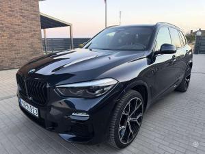 Black BMW X5 2019 in Utena, with an engine capacity of 2.99 L and mileage of 192 thousand km for 45000 €, photo 41 on AUTOMOTO.COM.LV