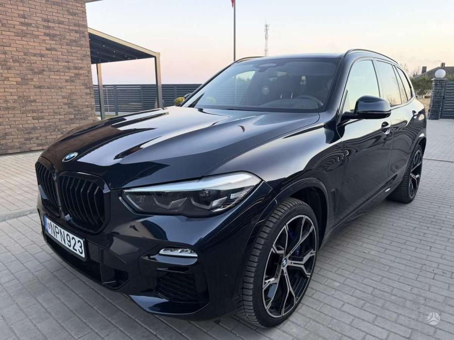 Black BMW X5 2019 in Utena, with an engine capacity of 2.99 L and mileage of 192 thousand km for 45000 €, photo 41 on AUTOMOTO.COM.LV