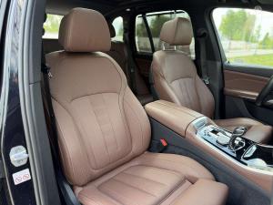 Black BMW X5 2019 in Vilnius, with an engine capacity of 3.00 L and mileage of 188 thousand km for 40499 €, photo 17 on AUTOMOTO.COM.LV