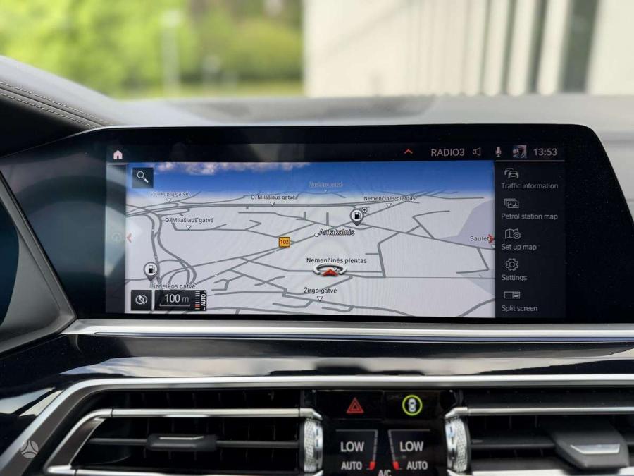 Black BMW X5 2019 in Vilnius, with an engine capacity of 3.00 L and mileage of 188 thousand km for 40499 €, photo 23 on AUTOMOTO.COM.LV