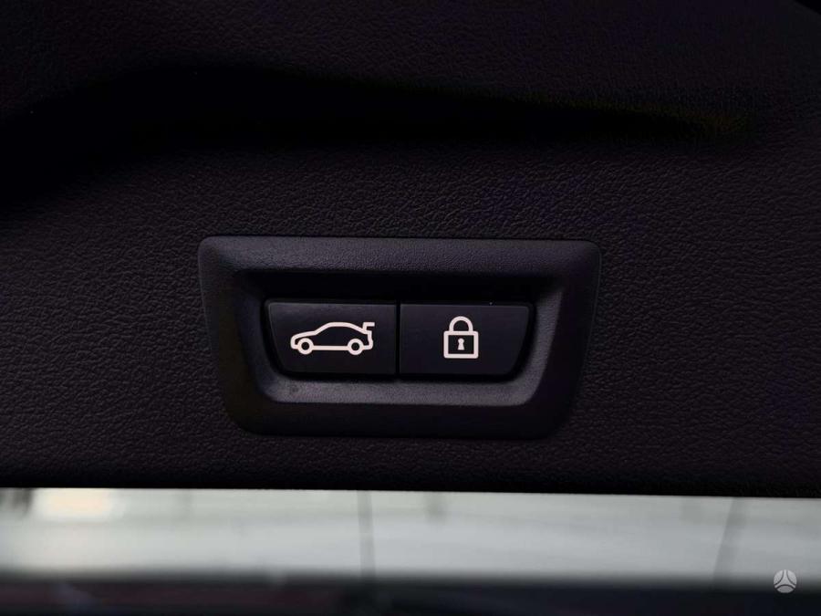 Melns BMW X5 2019 Viļņa, ar dzinēja tilpumu 4.40 L un nobraukumu 252 tūkst. km par 35290 €, foto 14 vietnē AUTOMOTO.COM.LV