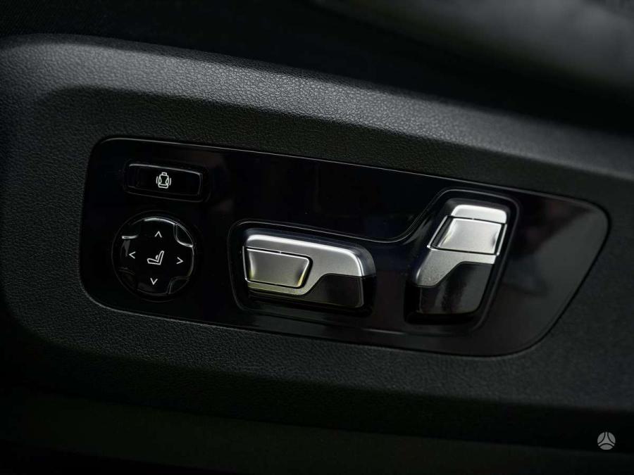 Melns BMW X5 2019 Viļņa, ar dzinēja tilpumu 4.40 L un nobraukumu 252 tūkst. km par 35290 €, foto 25 vietnē AUTOMOTO.COM.LV