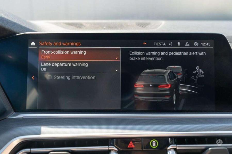 Black BMW X5 2019 in Vilnius, with an engine capacity of 3.00 L and mileage of 212 thousand km for 31200 €, photo 16 on AUTOMOTO.COM.LV