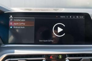 Black BMW X5 2019 in Vilnius, with an engine capacity of 3.00 L and mileage of 212 thousand km for 31200 €, photo 17 on AUTOMOTO.COM.LV