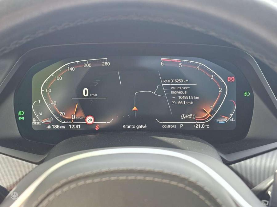 Black BMW X5 2019 in Silute, with an engine capacity of 2.99 L and mileage of 317 thousand km for 29500 €, photo 15 on AUTOMOTO.COM.LV