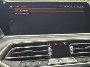 Black BMW X5 2019 in Silute, with an engine capacity of 2.99 L and mileage of 317 thousand km for 29500 €, photo 17 on AUTOMOTO.COM.LV