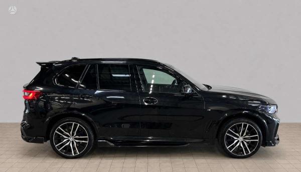 Melns BMW X5 2019 Kauņa, ar dzinēja tilpumu 2.99 L un nobraukumu 189 tūkst. km par 37200 €, foto 4 vietnē AUTOMOTO.COM.LV