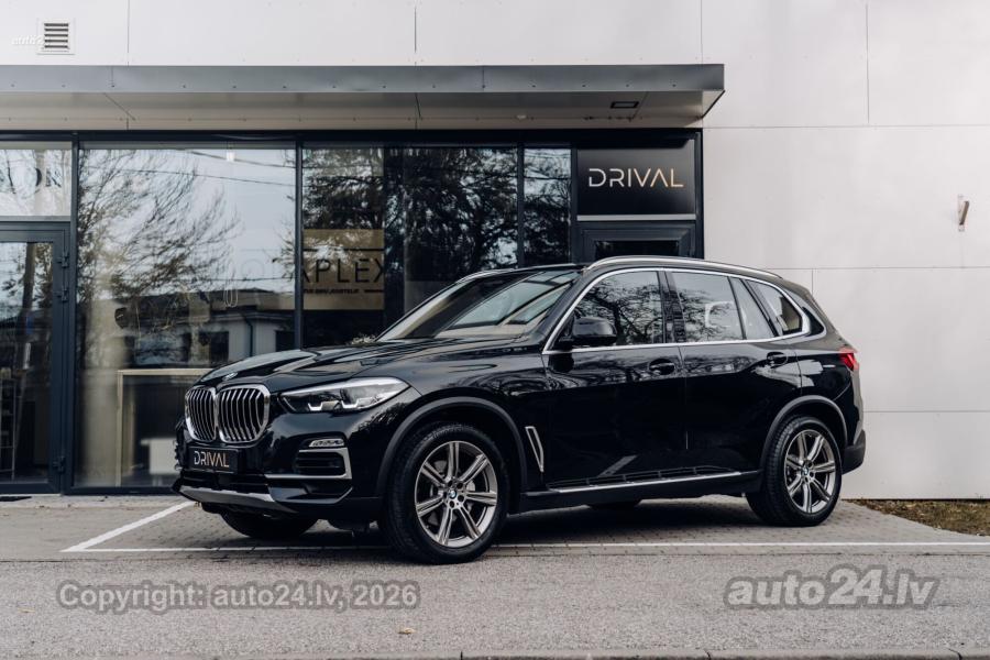 Melns BMW X5 2019 Tallina, ar dzinēja tilpumu 3.00 L un nobraukumu 159 tūkst. km par 40900 €, foto 1 vietnē AUTOMOTO.COM.LV