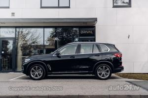 Melns BMW X5 2019 Tallina, ar dzinēja tilpumu 3.00 L un nobraukumu 159 tūkst. km par 40900 €, foto 4 vietnē AUTOMOTO.COM.LV