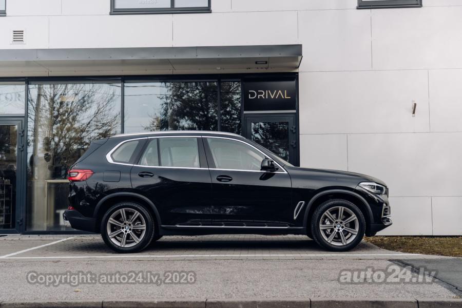 Melns BMW X5 2019 Tallina, ar dzinēja tilpumu 3.00 L un nobraukumu 159 tūkst. km par 40900 €, foto 5 vietnē AUTOMOTO.COM.LV