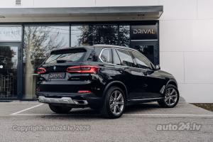 Melns BMW X5 2019 Tallina, ar dzinēja tilpumu 3.00 L un nobraukumu 159 tūkst. km par 40900 €, foto 7 vietnē AUTOMOTO.COM.LV