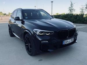 Black BMW X5 2019 in Vilnius, with an engine capacity of 2.99 L and mileage of 220 thousand km for 37200 €, photo 3 on AUTOMOTO.COM.LV
