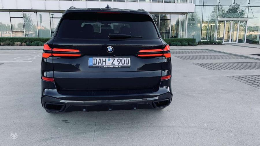 Black BMW X5 2019 in Vilnius, with an engine capacity of 2.99 L and mileage of 220 thousand km for 37200 €, photo 6 on AUTOMOTO.COM.LV