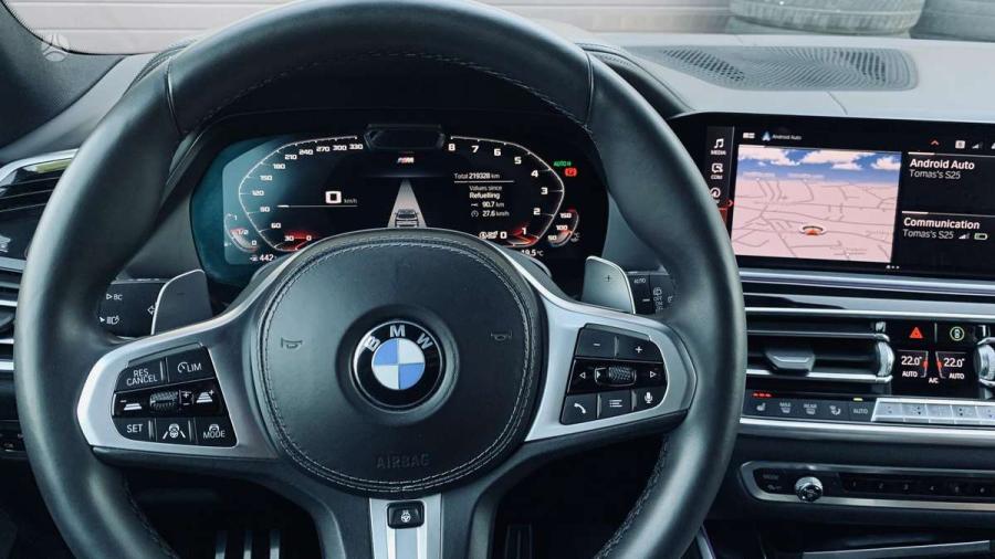 Black BMW X5 2019 in Vilnius, with an engine capacity of 2.99 L and mileage of 220 thousand km for 37200 €, photo 20 on AUTOMOTO.COM.LV