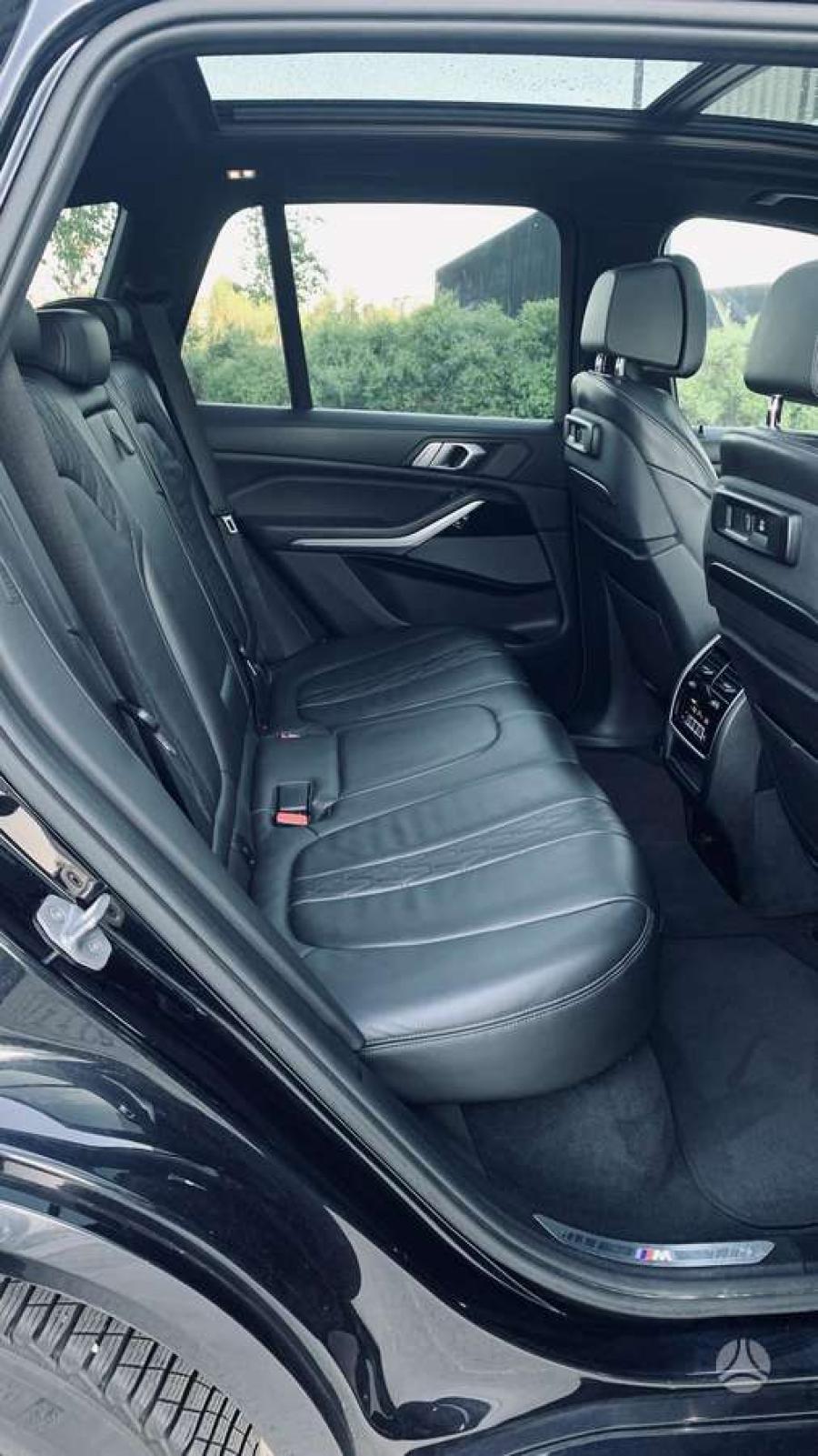 Black BMW X5 2019 in Vilnius, with an engine capacity of 2.99 L and mileage of 220 thousand km for 37200 €, photo 29 on AUTOMOTO.COM.LV
