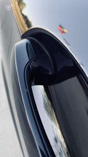 Black BMW X5 2019 in Vilnius, with an engine capacity of 2.99 L and mileage of 220 thousand km for 37200 €, photo 31 on AUTOMOTO.COM.LV