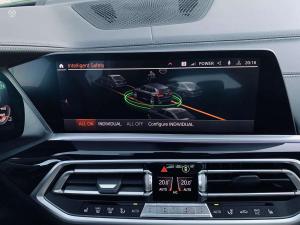 Black BMW X5 2019 in Vilnius, with an engine capacity of 2.99 L and mileage of 220 thousand km for 37200 €, photo 40 on AUTOMOTO.COM.LV