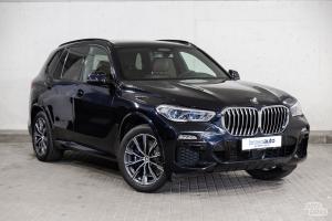 Melns BMW X5 2019 Viļņa, ar dzinēja tilpumu 3.00 L un nobraukumu 133 tūkst. km par 44297 €, foto 4 vietnē AUTOMOTO.COM.LV