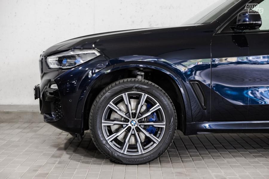 Melns BMW X5 2019 Viļņa, ar dzinēja tilpumu 3.00 L un nobraukumu 133 tūkst. km par 44297 €, foto 6 vietnē AUTOMOTO.COM.LV