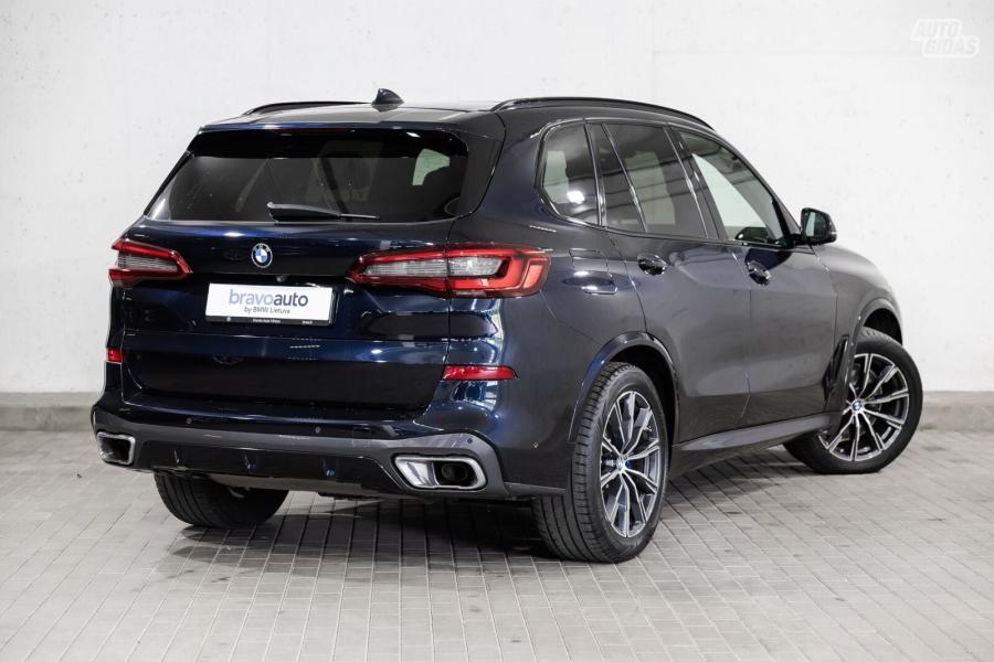 Melns BMW X5 2019 Viļņa, ar dzinēja tilpumu 3.00 L un nobraukumu 133 tūkst. km par 44297 €, foto 12 vietnē AUTOMOTO.COM.LV
