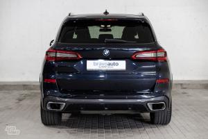 Melns BMW X5 2019 Viļņa, ar dzinēja tilpumu 3.00 L un nobraukumu 133 tūkst. km par 44297 €, foto 13 vietnē AUTOMOTO.COM.LV