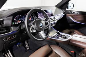 Melns BMW X5 2019 Viļņa, ar dzinēja tilpumu 3.00 L un nobraukumu 133 tūkst. km par 44297 €, foto 14 vietnē AUTOMOTO.COM.LV