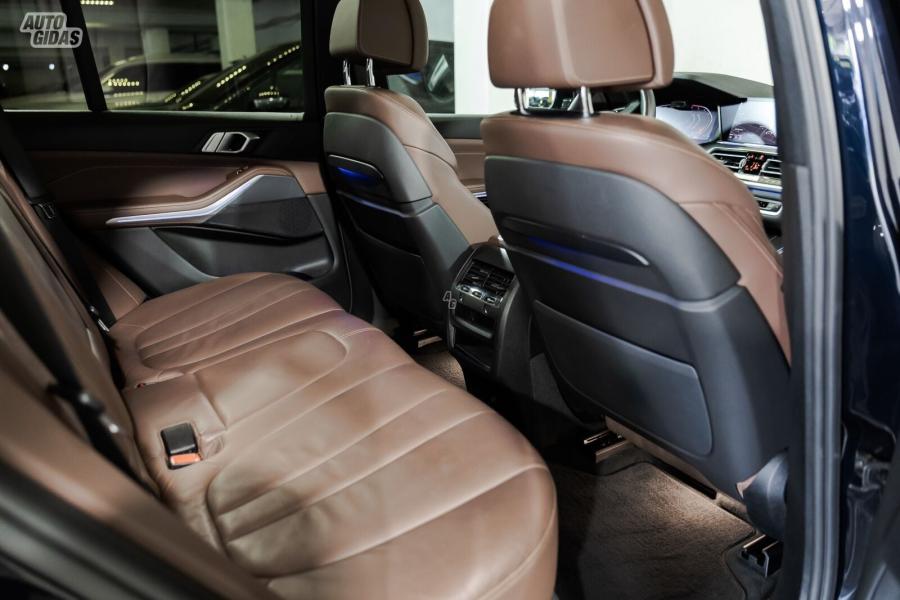 Melns BMW X5 2019 Viļņa, ar dzinēja tilpumu 3.00 L un nobraukumu 133 tūkst. km par 44297 €, foto 17 vietnē AUTOMOTO.COM.LV