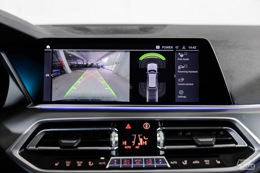 Melns BMW X5 2019 Viļņa, ar dzinēja tilpumu 3.00 L un nobraukumu 133 tūkst. km par 44297 €, foto 27 vietnē AUTOMOTO.COM.LV