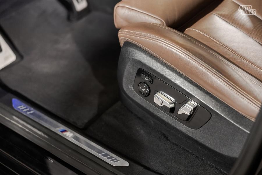 Melns BMW X5 2019 Viļņa, ar dzinēja tilpumu 3.00 L un nobraukumu 133 tūkst. km par 44297 €, foto 29 vietnē AUTOMOTO.COM.LV