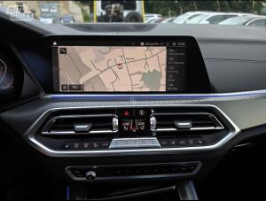 Black BMW X5 2019 in Silute, with an engine capacity of 3.00 L and mileage of 310 thousand km for 32900 €, photo 19 on AUTOMOTO.COM.LV