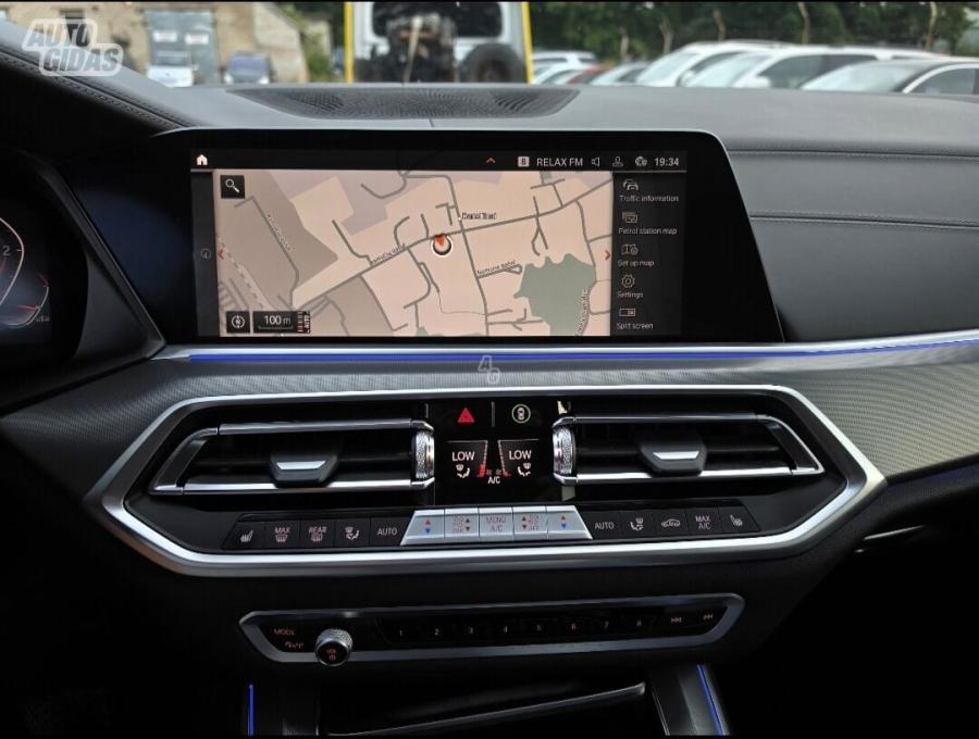 Black BMW X5 2019 in Silute, with an engine capacity of 3.00 L and mileage of 310 thousand km for 32900 €, photo 19 on AUTOMOTO.COM.LV