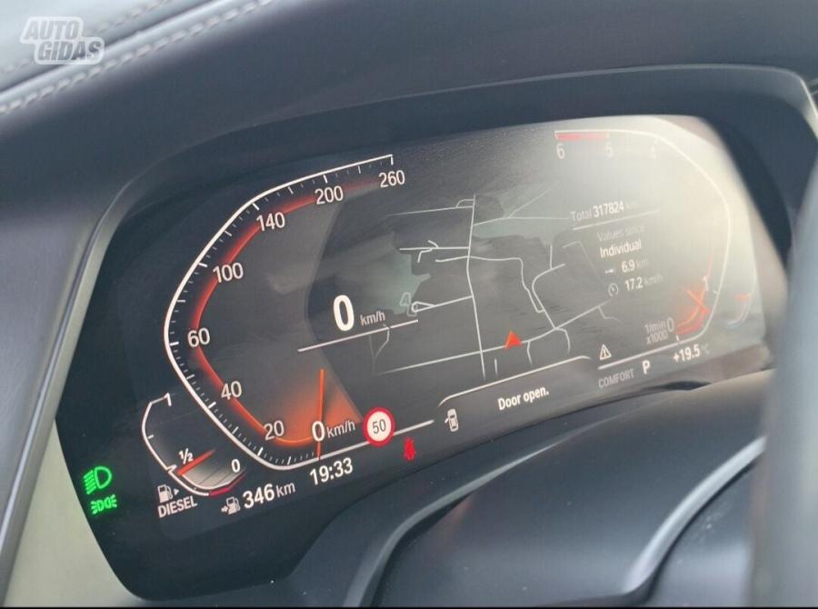 Black BMW X5 2019 in Silute, with an engine capacity of 3.00 L and mileage of 310 thousand km for 32900 €, photo 22 on AUTOMOTO.COM.LV