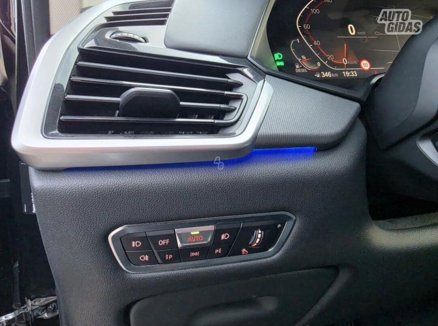 Black BMW X5 2019 in Silute, with an engine capacity of 3.00 L and mileage of 310 thousand km for 32900 €, photo 23 on AUTOMOTO.COM.LV