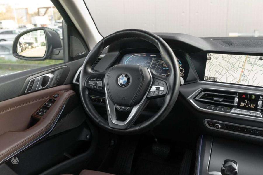 Black BMW X5 2020 in Vilnius, with an engine capacity of 3.00 L and mileage of 107 thousand km for 43250 €, photo 17 on AUTOMOTO.COM.LV