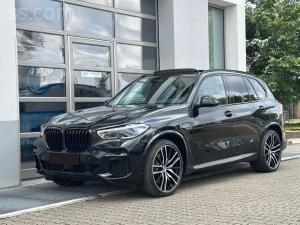 Black BMW X5 2020 in Riga, with an engine capacity of 3.00 L and mileage of 0 thousand km for 55999 €, photo  on AUTOMOTO.COM.LV