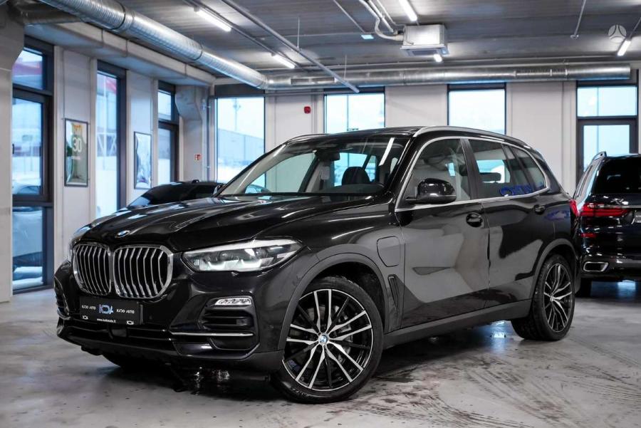 Melns BMW X5 2020 Kauņa, ar dzinēja tilpumu 3.00 L un nobraukumu 159 tūkst. km par 35950 €, foto 6 vietnē AUTOMOTO.COM.LV