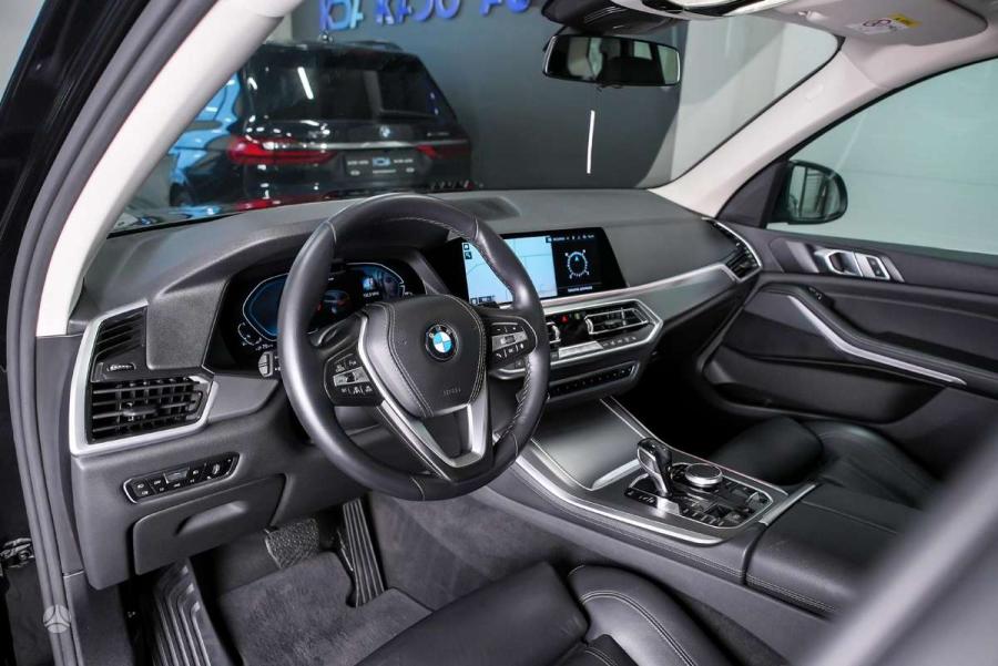 Melns BMW X5 2020 Kauņa, ar dzinēja tilpumu 3.00 L un nobraukumu 159 tūkst. km par 35950 €, foto 24 vietnē AUTOMOTO.COM.LV