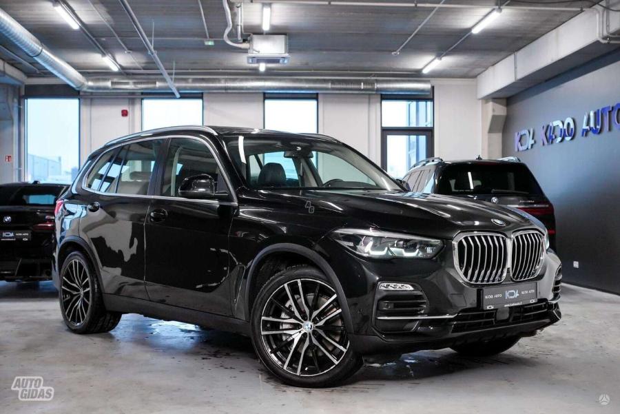 Melns BMW X5 2020 Marijampole, ar dzinēja tilpumu 3.00 L un nobraukumu 159 tūkst. km par 35950 €, foto 1 vietnē AUTOMOTO.COM.LV