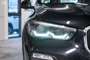 Melns BMW X5 2020 Marijampole, ar dzinēja tilpumu 3.00 L un nobraukumu 159 tūkst. km par 35950 €, foto 4 vietnē AUTOMOTO.COM.LV