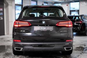 Melns BMW X5 2020 Marijampole, ar dzinēja tilpumu 3.00 L un nobraukumu 159 tūkst. km par 35950 €, foto 10 vietnē AUTOMOTO.COM.LV