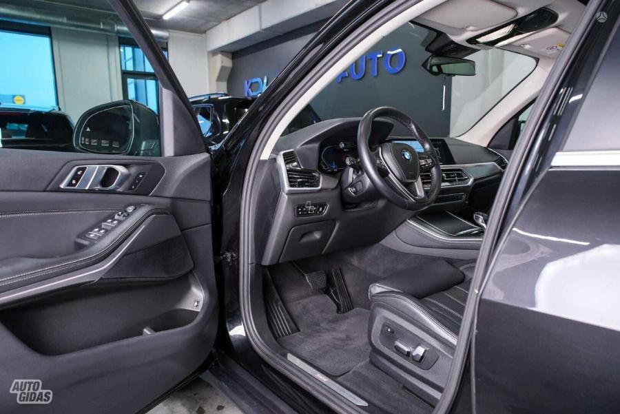 Melns BMW X5 2020 Marijampole, ar dzinēja tilpumu 3.00 L un nobraukumu 159 tūkst. km par 35950 €, foto 23 vietnē AUTOMOTO.COM.LV