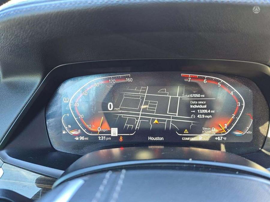 Black BMW X5 2020 in Siauliai, with an engine capacity of 3.00 L and mileage of 108 thousand km for 24500 €, photo 7 on AUTOMOTO.COM.LV