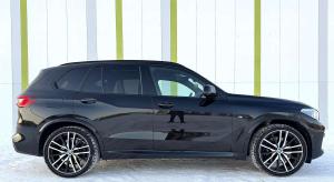 Melns BMW X5 2020 Tauragė, ar dzinēja tilpumu 2.99 L un nobraukumu 120 tūkst. km par 42000 €, foto 10 vietnē AUTOMOTO.COM.LV