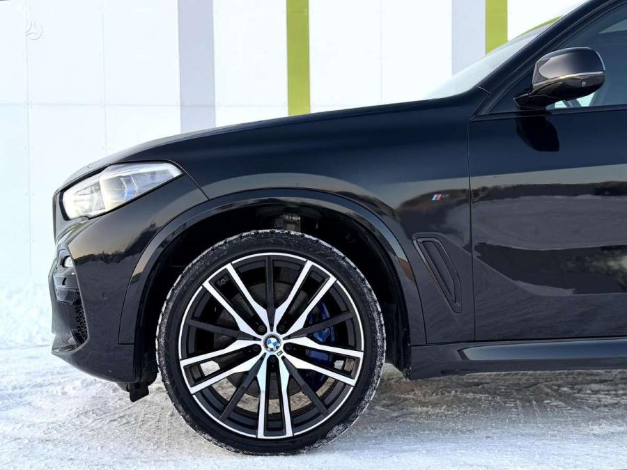 Melns BMW X5 2020 Tauragė, ar dzinēja tilpumu 2.99 L un nobraukumu 120 tūkst. km par 42000 €, foto 16 vietnē AUTOMOTO.COM.LV