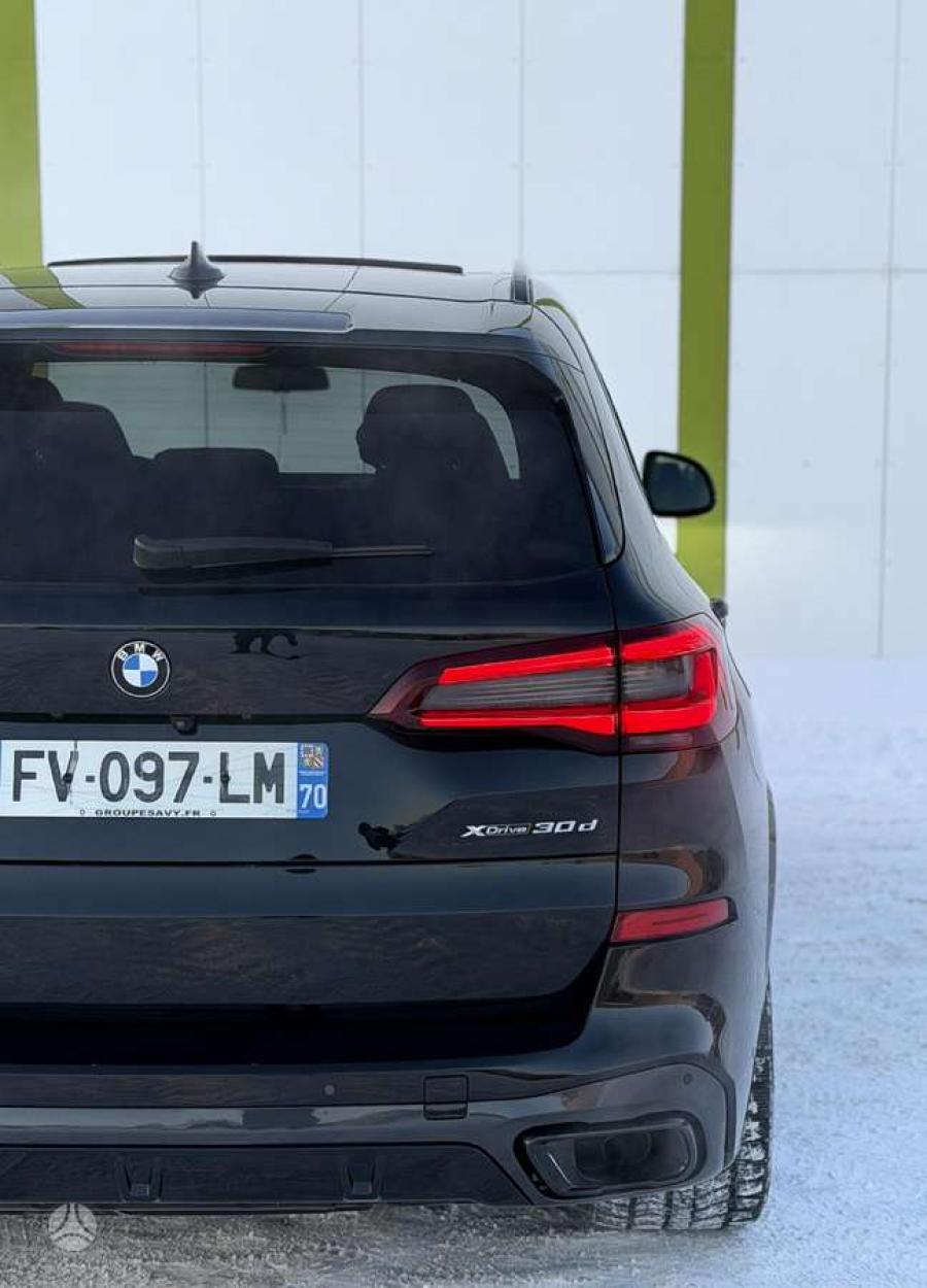 Melns BMW X5 2020 Tauragė, ar dzinēja tilpumu 2.99 L un nobraukumu 120 tūkst. km par 42000 €, foto 20 vietnē AUTOMOTO.COM.LV