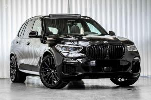 Black BMW X5 2020 in Tukums, with an engine capacity of 3.00 L and mileage of 148 thousand km for 49990 €, photo  on AUTOMOTO.COM.LV