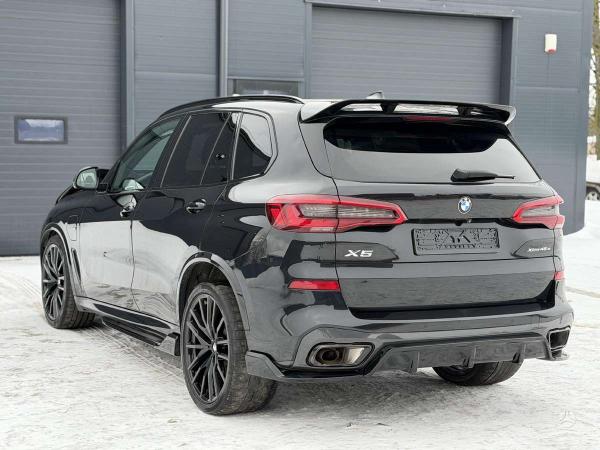 Melns BMW X5 2020 Kauņa, ar dzinēja tilpumu 3.00 L un nobraukumu 134 tūkst. km par 28650 €, foto 1 vietnē AUTOMOTO.COM.LV