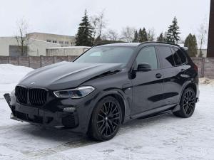 Melns BMW X5 2020 Kauņa, ar dzinēja tilpumu 3.00 L un nobraukumu 134 tūkst. km par 28650 €, foto 4 vietnē AUTOMOTO.COM.LV