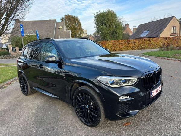Melns BMW X5 2020 Šauļi, ar dzinēja tilpumu 3.00 L un nobraukumu 220 tūkst. km par 39900 €, foto  vietnē AUTOMOTO.COM.LV